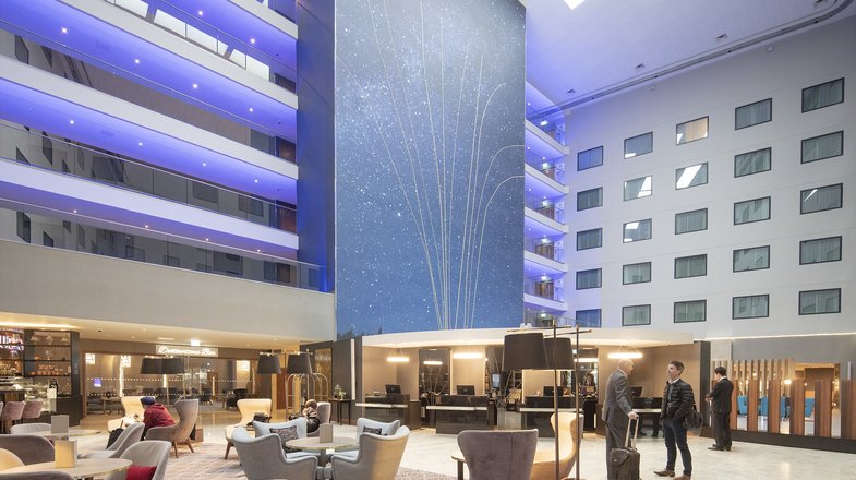 Holiday Inn Terminal 4 | Orona